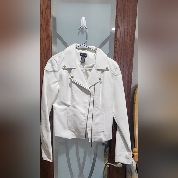 Wet Seal | Jackets & Coats | White Pleather Blazer Waisted | Poshmark